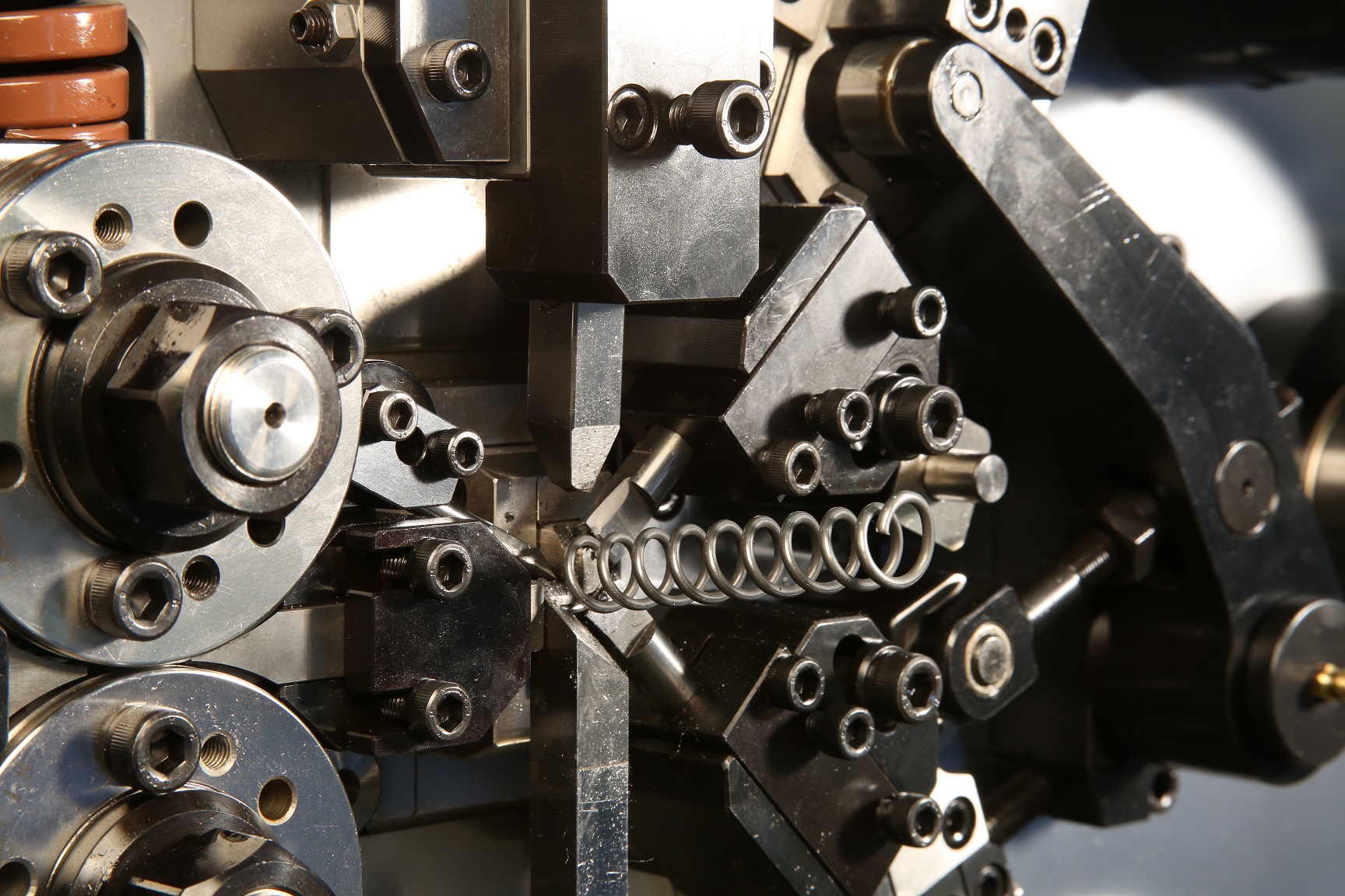 3.2 mm 5-axis Spring Coiling Machine - Whitelegg Machines